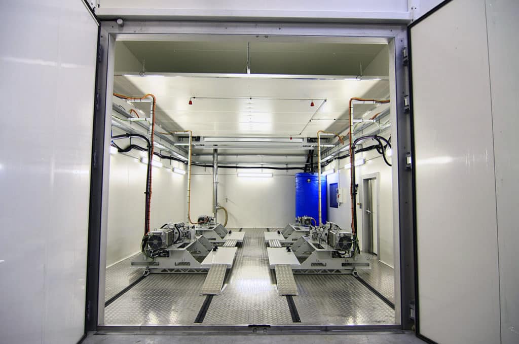 Automotive climatic test cell